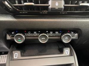 Zaļš Citroen C4 2025 Rīga, ar dzinēja tilpumu 0.00 L un nobraukumu 23 tūkst. km par 26990 €, foto 11 vietnē AUTOMOTO.COM.LV