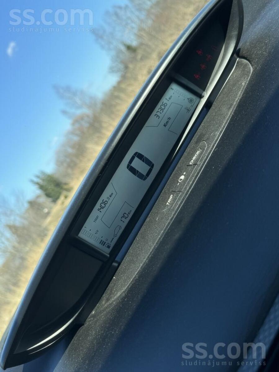 Zaļš Citroen C4 2006 Limbaži, ar dzinēja tilpumu 1.60 L un nobraukumu 375 tūkst. km par 500 €, foto 3 vietnē AUTOMOTO.COM.LV