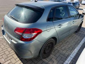 Zaļš Citroen C4 2012 Tauragė, ar dzinēja tilpumu 1.56 L un nobraukumu 199 tūkst. km par 2400 €, foto 4 vietnē AUTOMOTO.COM.LV