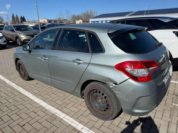 Zaļš Citroen C4 2012 Tauragė, ar dzinēja tilpumu 1.56 L un nobraukumu 199 tūkst. km par 2400 €, foto 4 vietnē AUTOMOTO.COM.LV