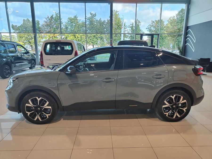 Green Citroen C4 2026 in Kaunas, with an engine capacity of 1.20 L and mileage of 0 thousand km for 24990 €, photo 9 on AUTOMOTO.COM.LV