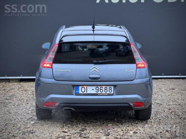Grey Citroen C4 2005 in Riga, with an engine capacity of 2.00 L and mileage of 111 thousand km for 2990 €, photo 5 on AUTOMOTO.COM.LV