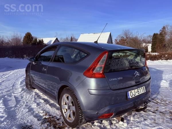 Grey Citroen C4 2005 in Cesis, with an engine capacity of 2.00 L and mileage of 219 thousand km for 2000 €, photo 3 on AUTOMOTO.COM.LV