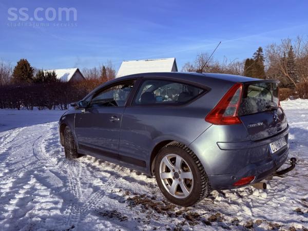 Grey Citroen C4 2005 in Cesis, with an engine capacity of 2.00 L and mileage of 219 thousand km for 2000 €, photo 4 on AUTOMOTO.COM.LV
