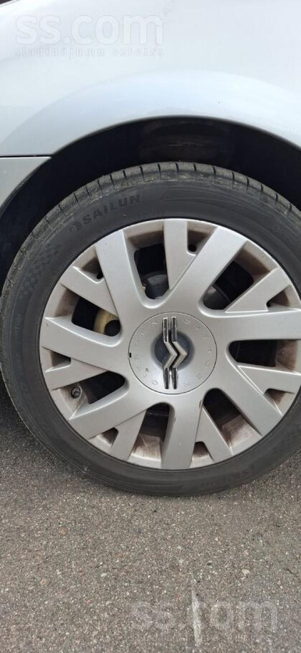 Pelēks Citroen C4 2005 Rīga, ar dzinēja tilpumu 1.60 L un nobraukumu 149 tūkst. km par 1950 €, foto 4 vietnē AUTOMOTO.COM.LV
