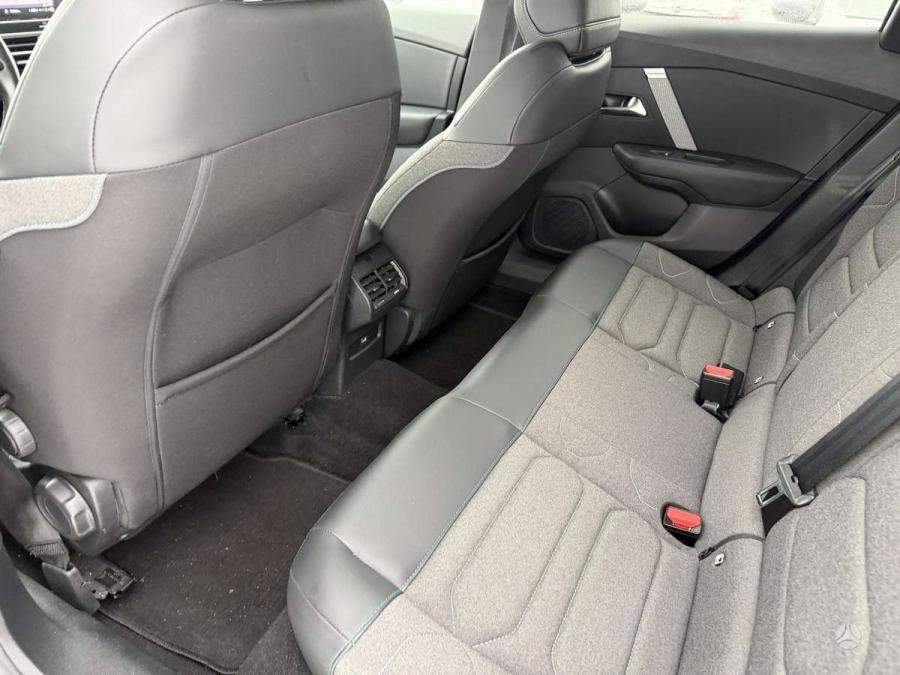 Grey Citroen C4 2021 in Vilnius, with an engine capacity of 1.20 L and mileage of 192 thousand km for 12050 €, photo 11 on AUTOMOTO.COM.LV