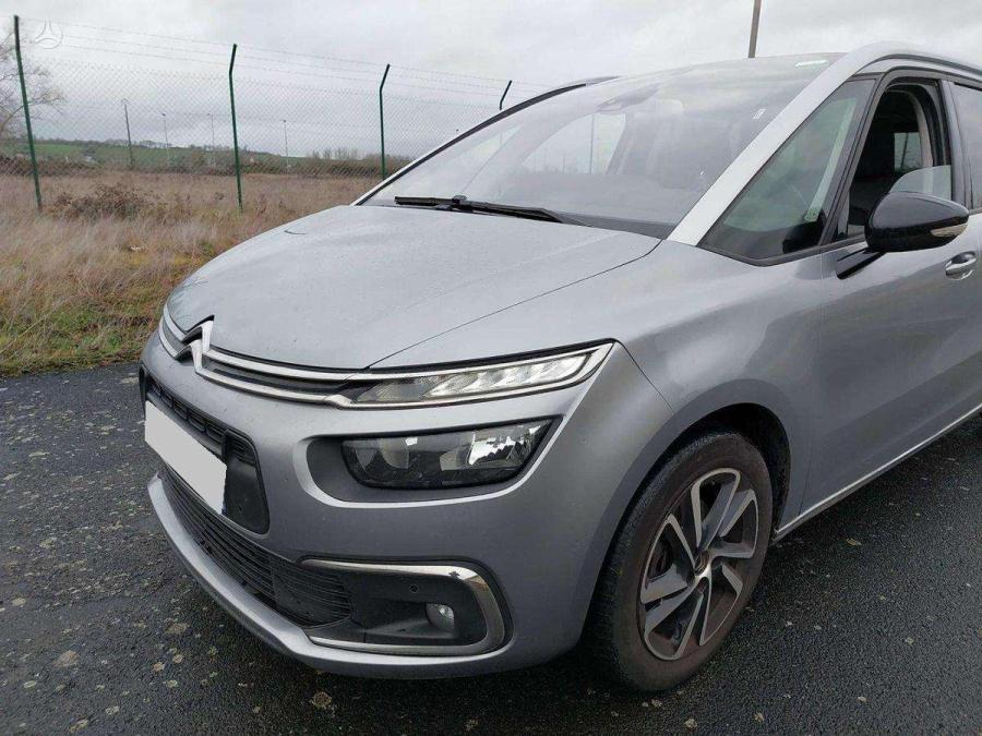 Grey Citroen C4 2021 in Vilnius, with an engine capacity of 1.50 L and mileage of 234 thousand km for 11919 €, photo 1 on AUTOMOTO.COM.LV
