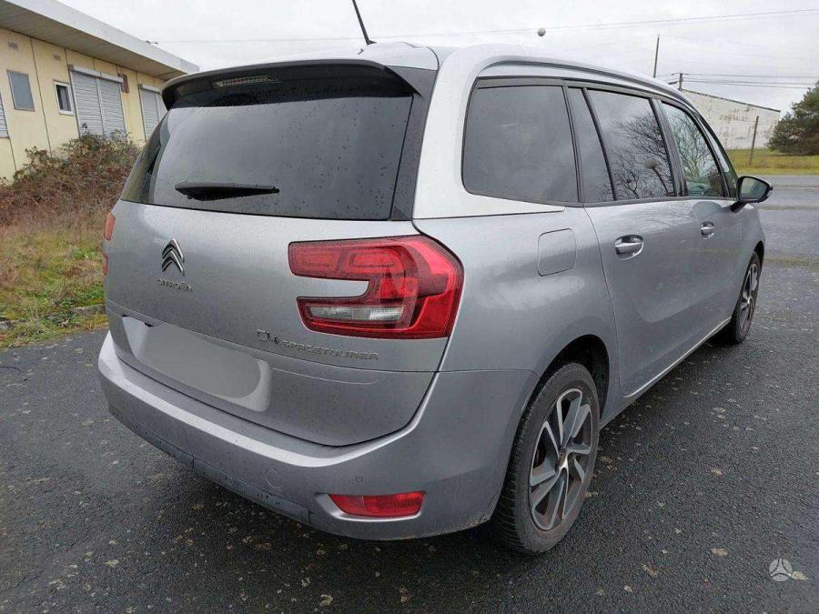 Grey Citroen C4 2021 in Vilnius, with an engine capacity of 1.50 L and mileage of 234 thousand km for 11919 €, photo 2 on AUTOMOTO.COM.LV