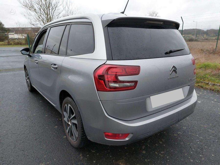 Grey Citroen C4 2021 in Vilnius, with an engine capacity of 1.50 L and mileage of 234 thousand km for 11919 €, photo 4 on AUTOMOTO.COM.LV