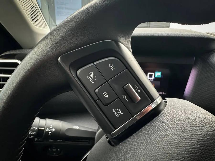 Grey Citroen C4 2021 in Jelgava, with an engine capacity of 0.10 L and mileage of 30 thousand km for 20950 €, photo 17 on AUTOMOTO.COM.LV