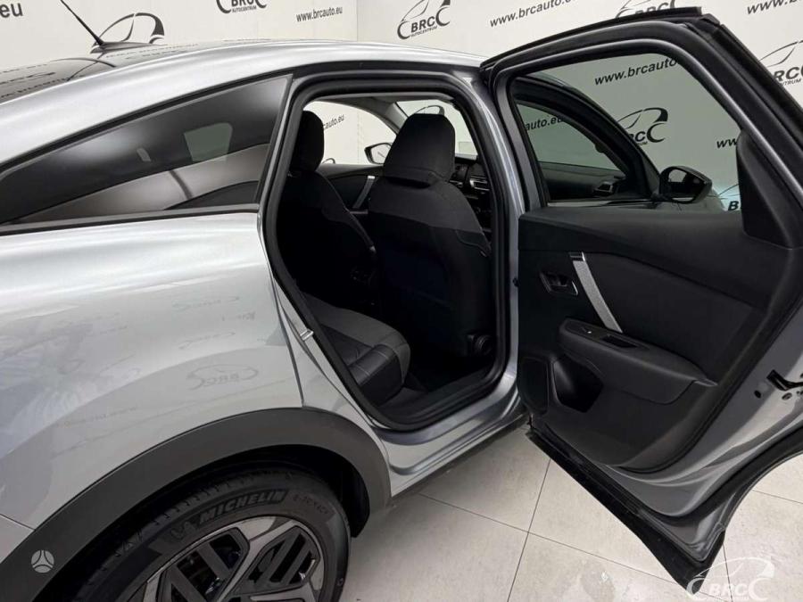 Grey Citroen C4 2021 in Vilnius, with an engine capacity of 1.50 L and mileage of 124 thousand km for 10500 €, photo 14 on AUTOMOTO.COM.LV