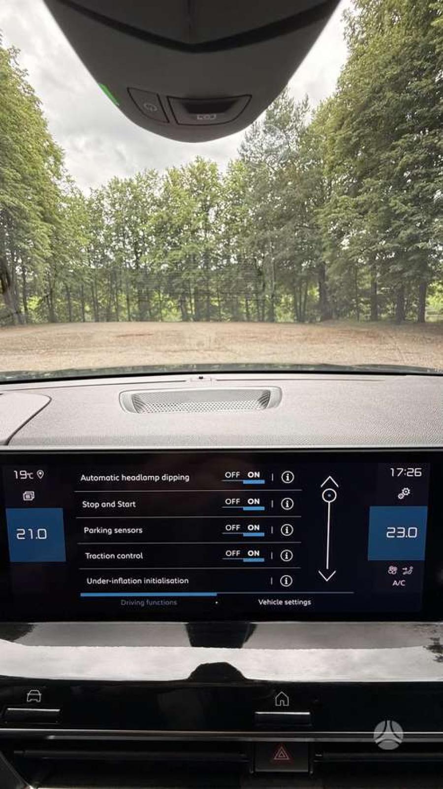 Pelēks Citroen C4 2021 Kauņa, ar dzinēja tilpumu 1.20 L un nobraukumu 59 tūkst. km par 15900 €, foto 14 vietnē AUTOMOTO.COM.LV