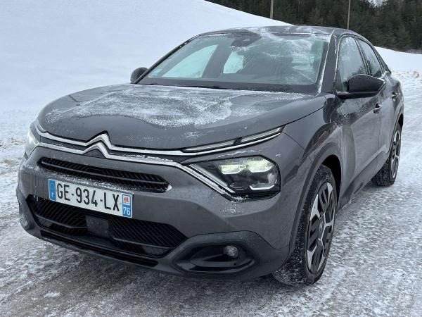 Grey Citroen C4 2022 in Vilnius, with an engine capacity of 1.20 L and mileage of 102 thousand km for 12040 €, photo 1 on AUTOMOTO.COM.LV
