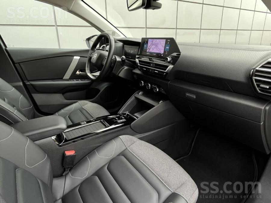 Grey Citroen C4 2022 in Riga, with an engine capacity of 1.50 L and mileage of 51 thousand km for 16700 €, photo 12 on AUTOMOTO.COM.LV