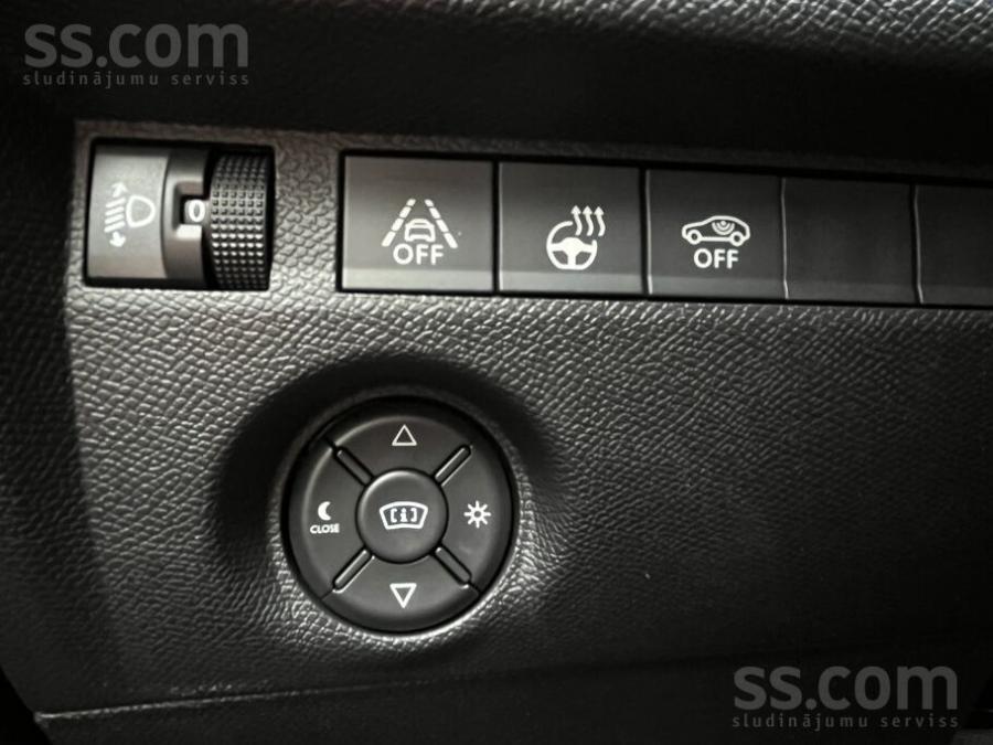 Grey Citroen C4 2022 in Riga, with an engine capacity of 1.50 L and mileage of 51 thousand km for 16700 €, photo 15 on AUTOMOTO.COM.LV