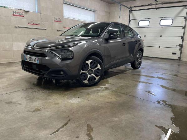 Grey Citroen C4 2022 in Marijampole, with an engine capacity of 1.20 L and mileage of 121 thousand km for 12463 €, photo 1 on AUTOMOTO.COM.LV
