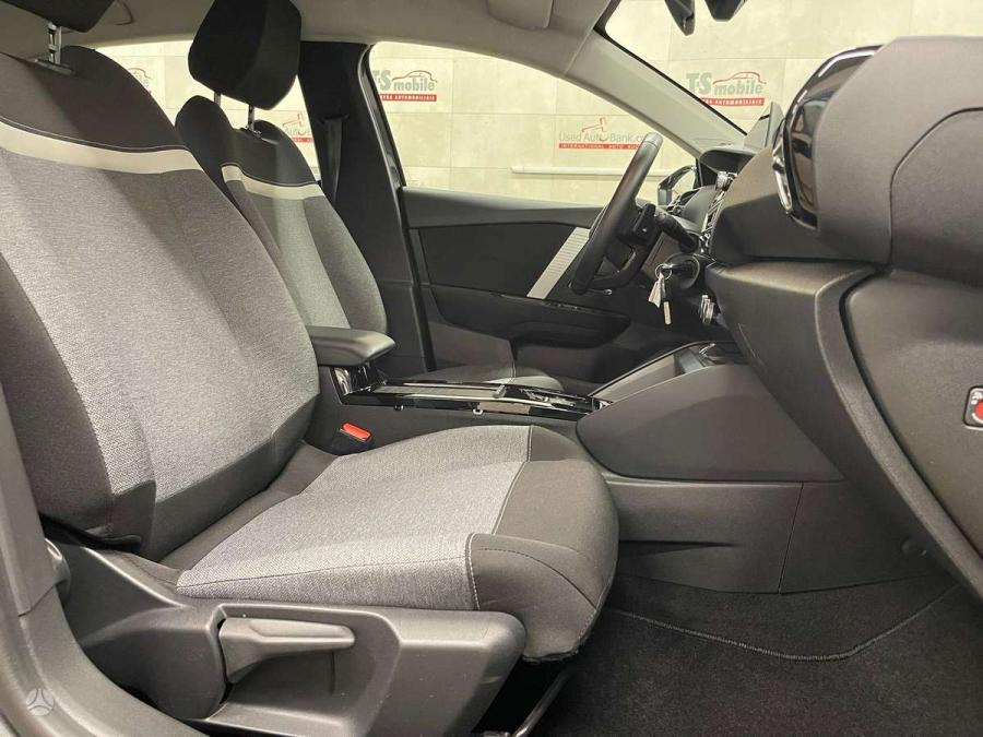 Grey Citroen C4 2022 in Marijampole, with an engine capacity of 1.20 L and mileage of 121 thousand km for 12463 €, photo 14 on AUTOMOTO.COM.LV