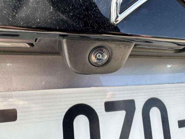 Grey Citroen C4 2022 in Vilnius, with an engine capacity of 1.20 L and mileage of 180 thousand km for 10042 €, photo 8 on AUTOMOTO.COM.LV
