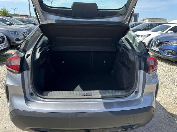Grey Citroen C4 2022 in Vilnius, with an engine capacity of 1.20 L and mileage of 180 thousand km for 10042 €, photo 9 on AUTOMOTO.COM.LV