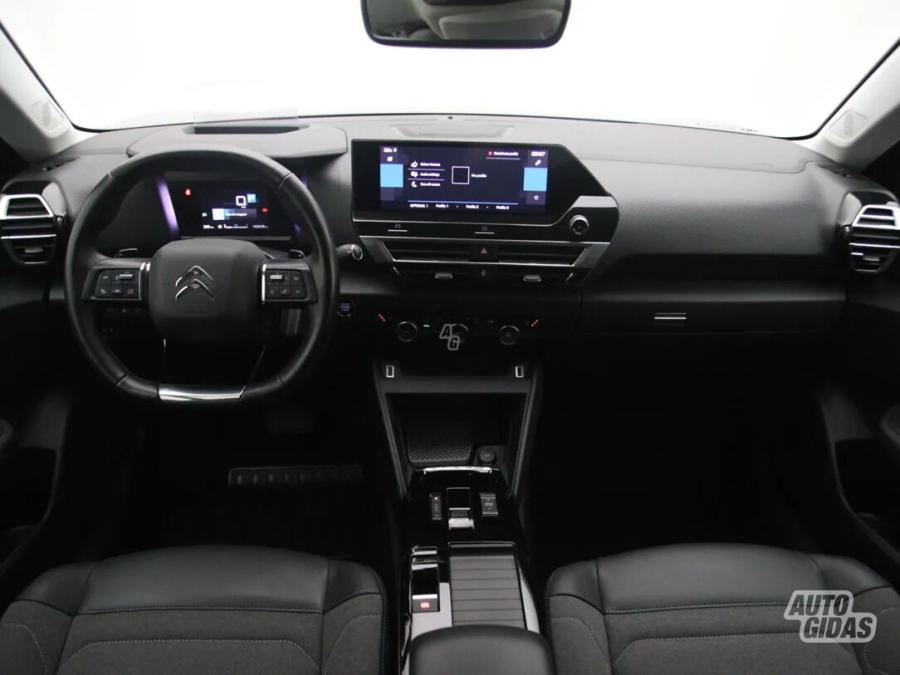 Grey Citroen C4 2022 in Vilnius, with an engine capacity of 1.20 L and mileage of 161 thousand km for 12599 €, photo 3 on AUTOMOTO.COM.LV
