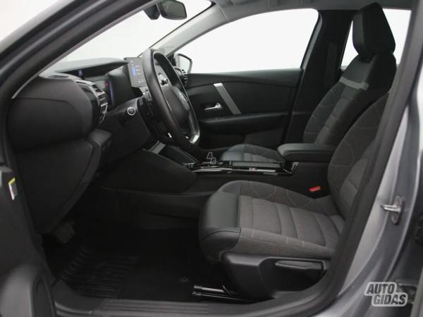 Grey Citroen C4 2022 in Vilnius, with an engine capacity of 1.20 L and mileage of 161 thousand km for 12599 €, photo 4 on AUTOMOTO.COM.LV