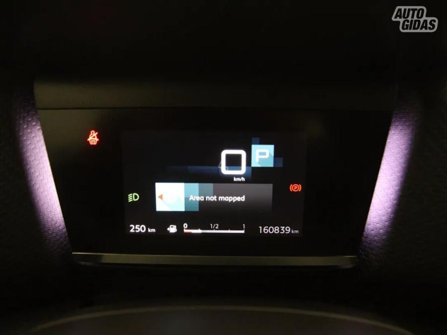 Grey Citroen C4 2022 in Vilnius, with an engine capacity of 1.20 L and mileage of 161 thousand km for 12599 €, photo 20 on AUTOMOTO.COM.LV