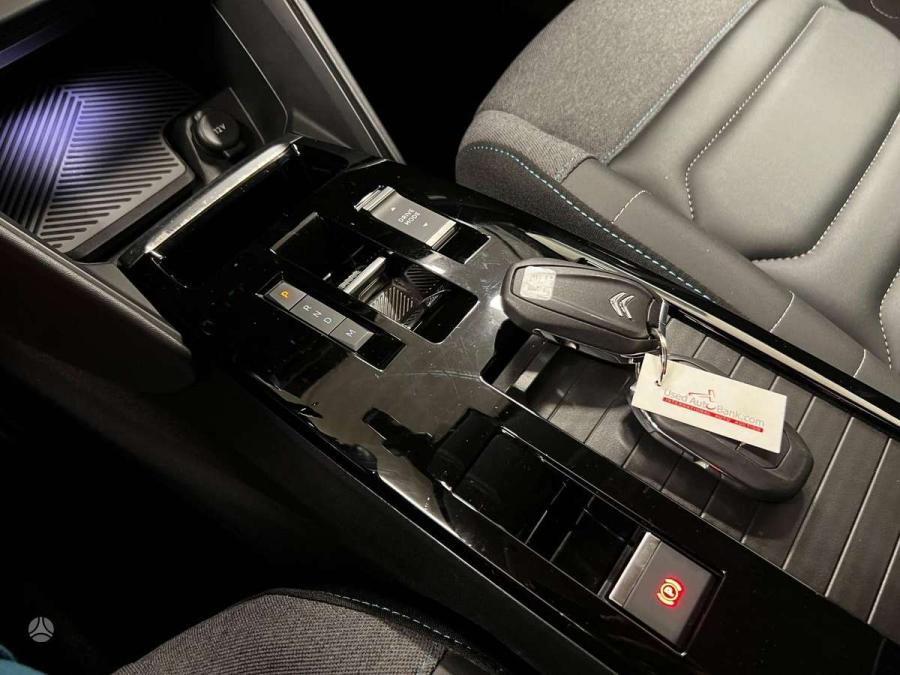 Pelēks Citroen C4 2022 Marijampole, ar dzinēja tilpumu 1.50 L un nobraukumu 120 tūkst. km par 13794 €, foto 13 vietnē AUTOMOTO.COM.LV