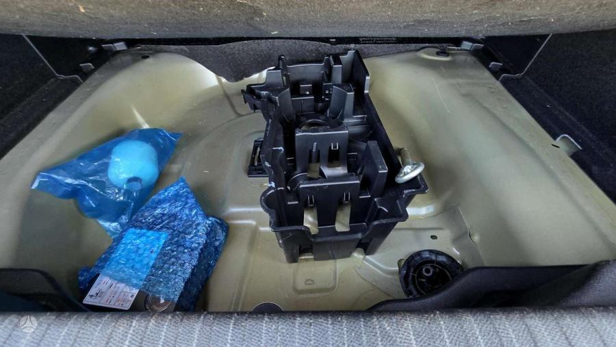 Pelēks Citroen C4 2022 Tauragė, ar dzinēja tilpumu 1.50 L un nobraukumu 164 tūkst. km par 12826 €, foto 19 vietnē AUTOMOTO.COM.LV