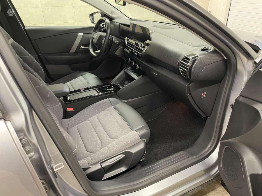 Grey Citroen C4 2022 in Marijampole, with an engine capacity of 1.20 L and mileage of 59 thousand km for 12947 €, photo 9 on AUTOMOTO.COM.LV