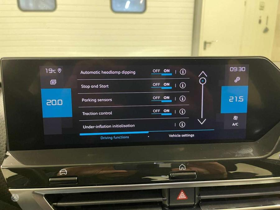 Grey Citroen C4 2022 in Marijampole, with an engine capacity of 1.20 L and mileage of 59 thousand km for 12947 €, photo 12 on AUTOMOTO.COM.LV