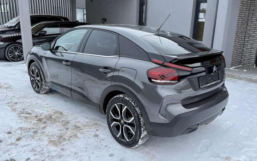 Pelēks Citroen C4 2023 Viļņa, ar dzinēja tilpumu 0.00 L un nobraukumu 45 tūkst. km par 17490 €, foto 4 vietnē AUTOMOTO.COM.LV