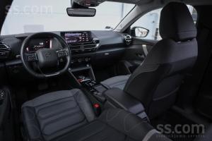 Pelēks Citroen C4 2023 Rīga, ar dzinēja tilpumu 1.20 L un nobraukumu 0 tūkst. km par 18995 €, foto 18 vietnē AUTOMOTO.COM.LV