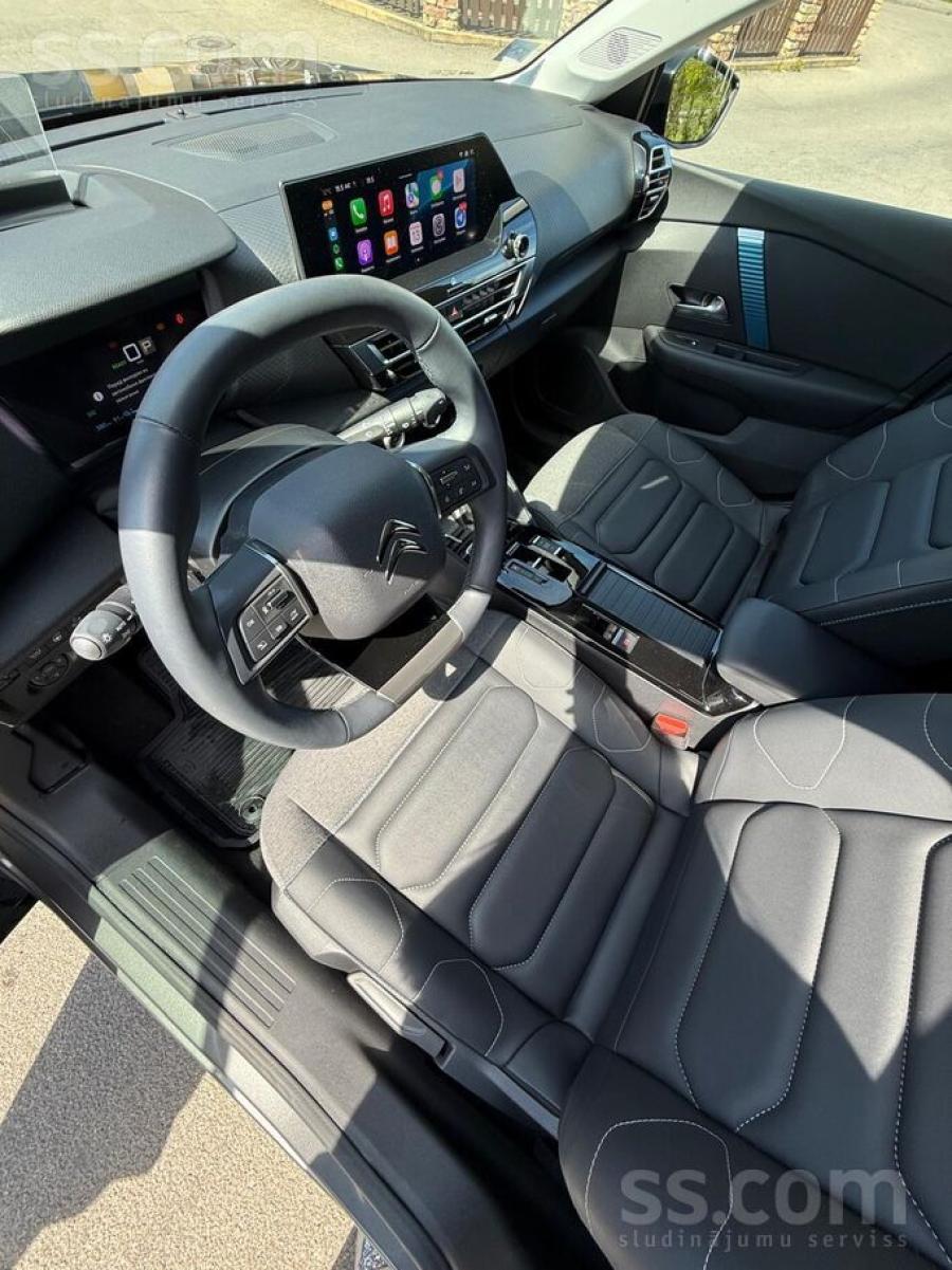 Grey Citroen C4 2023 in Riga, with an engine capacity of 2.00 L and mileage of 12 thousand km for 29500 €, photo 6 on AUTOMOTO.COM.LV