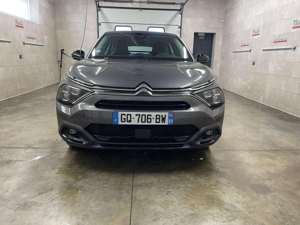 Pelēks Citroen C4 2023 Marijampole, ar dzinēja tilpumu 1.20 L un nobraukumu 60 tūkst. km par 14702 €, foto 2 vietnē AUTOMOTO.COM.LV