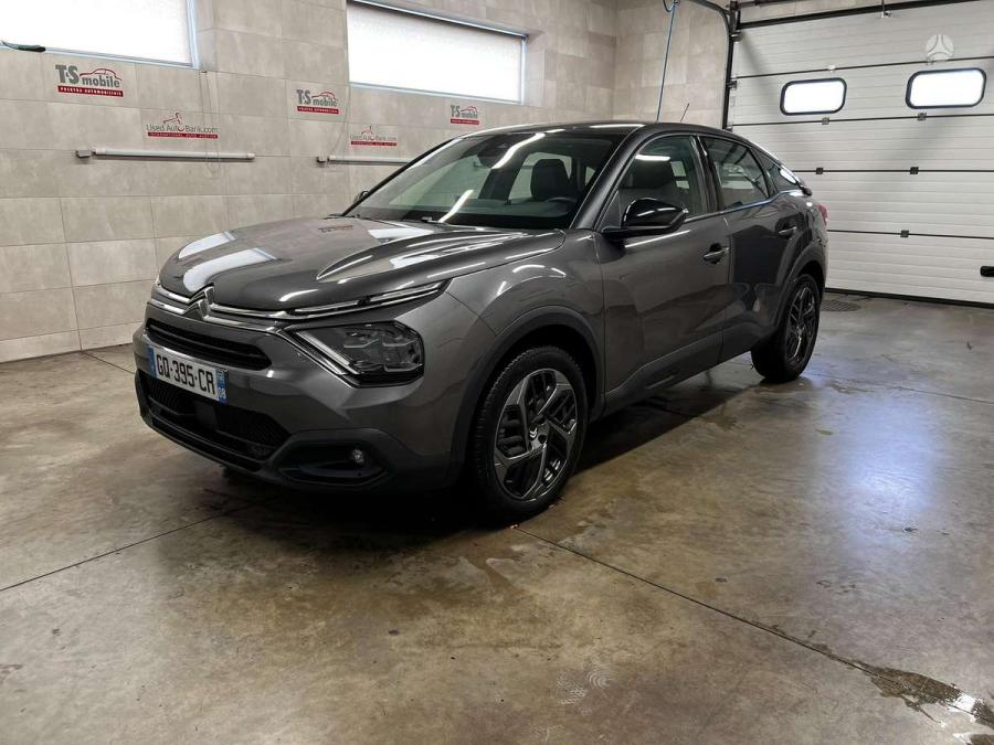 Grey Citroen C4 2023 in Marijampole, with an engine capacity of 1.20 L and mileage of 112 thousand km for 12826 €, photo 1 on AUTOMOTO.COM.LV