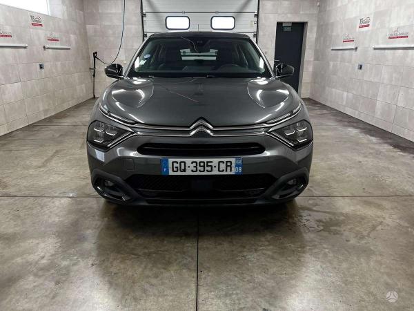 Grey Citroen C4 2023 in Marijampole, with an engine capacity of 1.20 L and mileage of 112 thousand km for 12826 €, photo 2 on AUTOMOTO.COM.LV