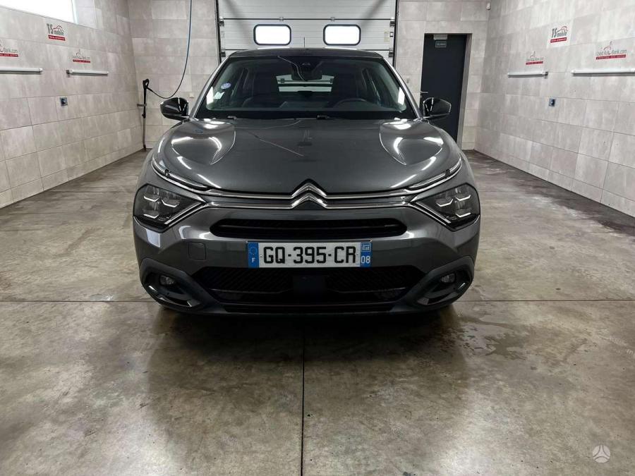 Grey Citroen C4 2023 in Marijampole, with an engine capacity of 1.20 L and mileage of 112 thousand km for 12826 €, photo 3 on AUTOMOTO.COM.LV