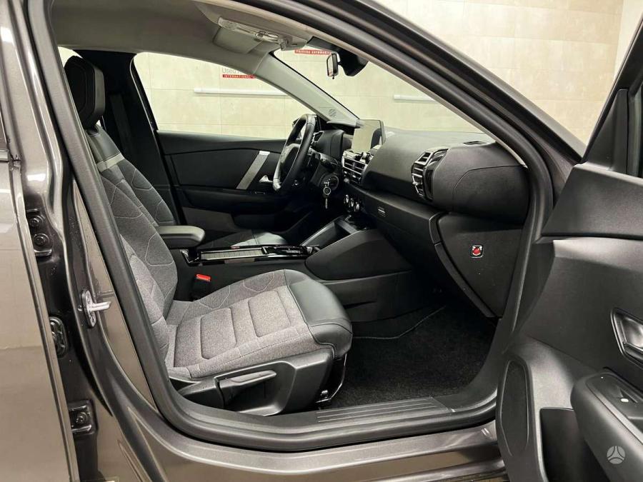 Grey Citroen C4 2023 in Marijampole, with an engine capacity of 1.20 L and mileage of 112 thousand km for 12826 €, photo 13 on AUTOMOTO.COM.LV