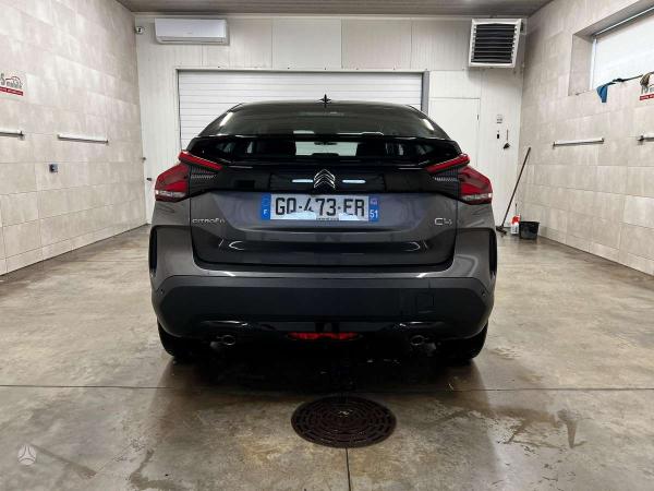 Grey Citroen C4 2023 in Marijampole, with an engine capacity of 1.20 L and mileage of 140 thousand km for 12403 €, photo 5 on AUTOMOTO.COM.LV