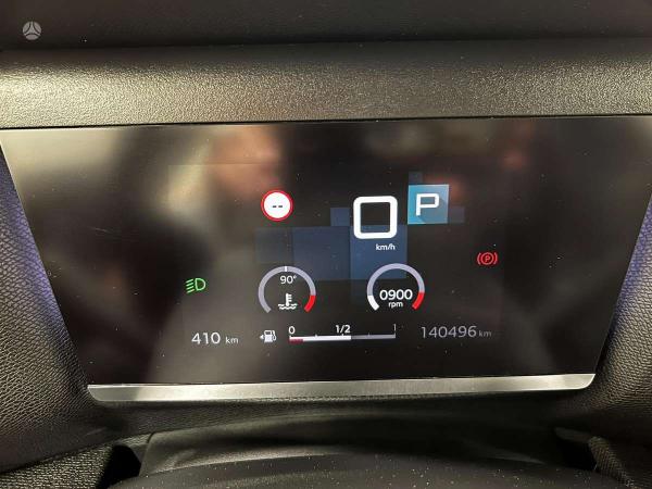 Grey Citroen C4 2023 in Marijampole, with an engine capacity of 1.20 L and mileage of 140 thousand km for 12403 €, photo 9 on AUTOMOTO.COM.LV