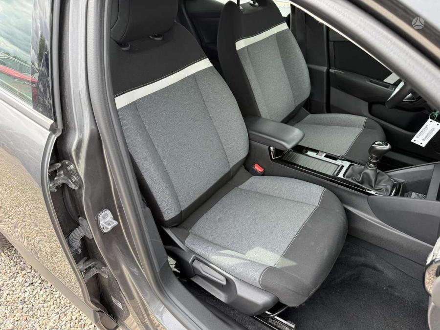 Pelēks Citroen C4 2023 Marijampole, ar dzinēja tilpumu 1.20 L un nobraukumu 131 tūkst. km par 11489 €, foto 16 vietnē AUTOMOTO.COM.LV