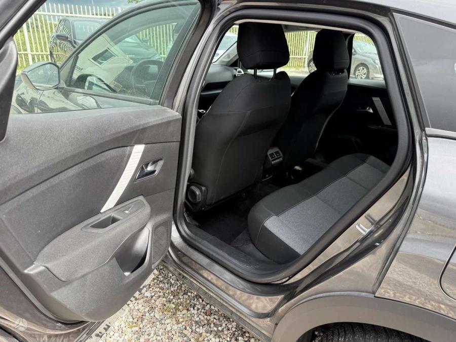 Pelēks Citroen C4 2023 Marijampole, ar dzinēja tilpumu 1.20 L un nobraukumu 131 tūkst. km par 11489 €, foto 21 vietnē AUTOMOTO.COM.LV
