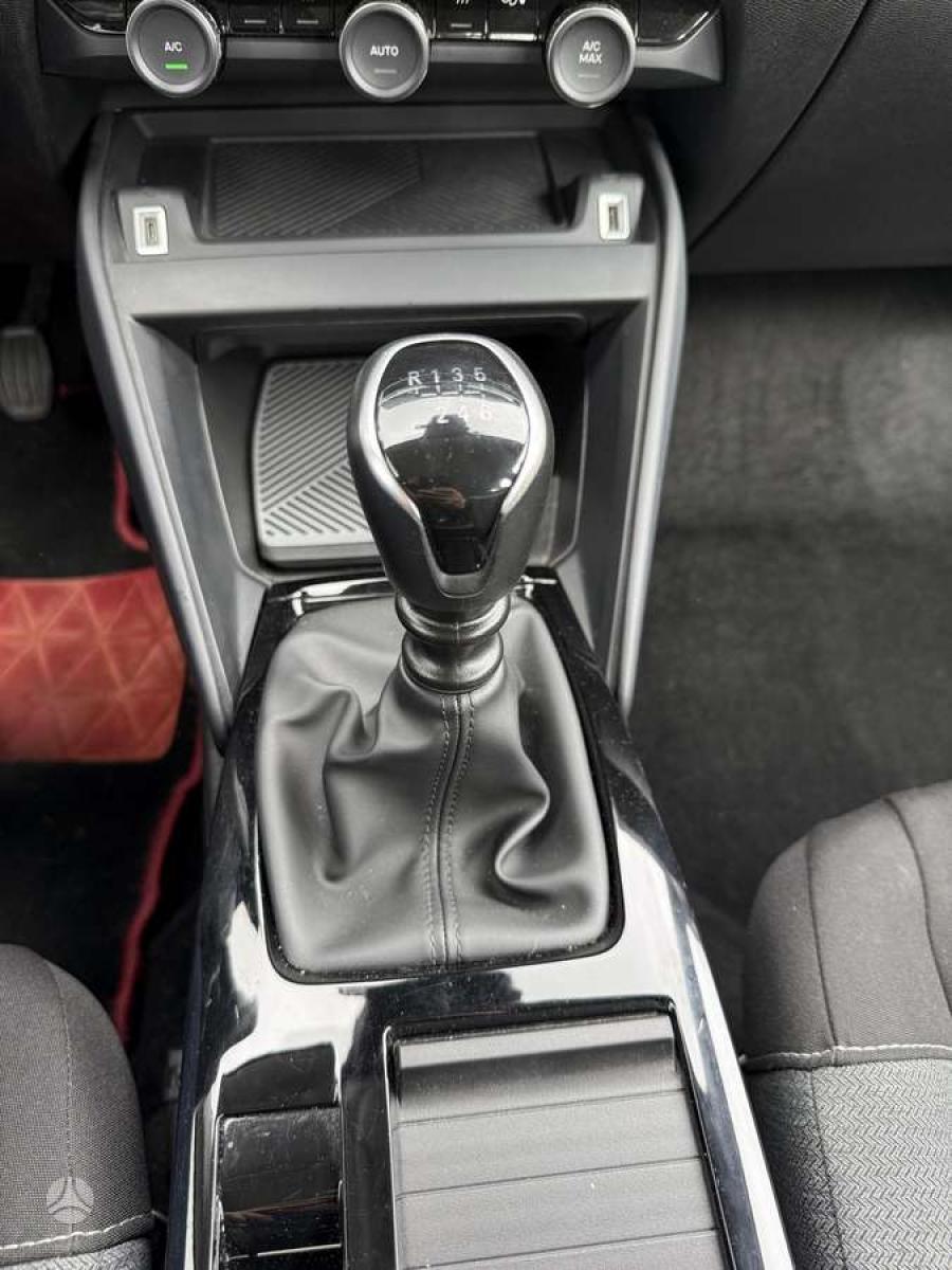 Pelēks Citroen C4 2023 Marijampole, ar dzinēja tilpumu 1.20 L un nobraukumu 131 tūkst. km par 11489 €, foto 35 vietnē AUTOMOTO.COM.LV