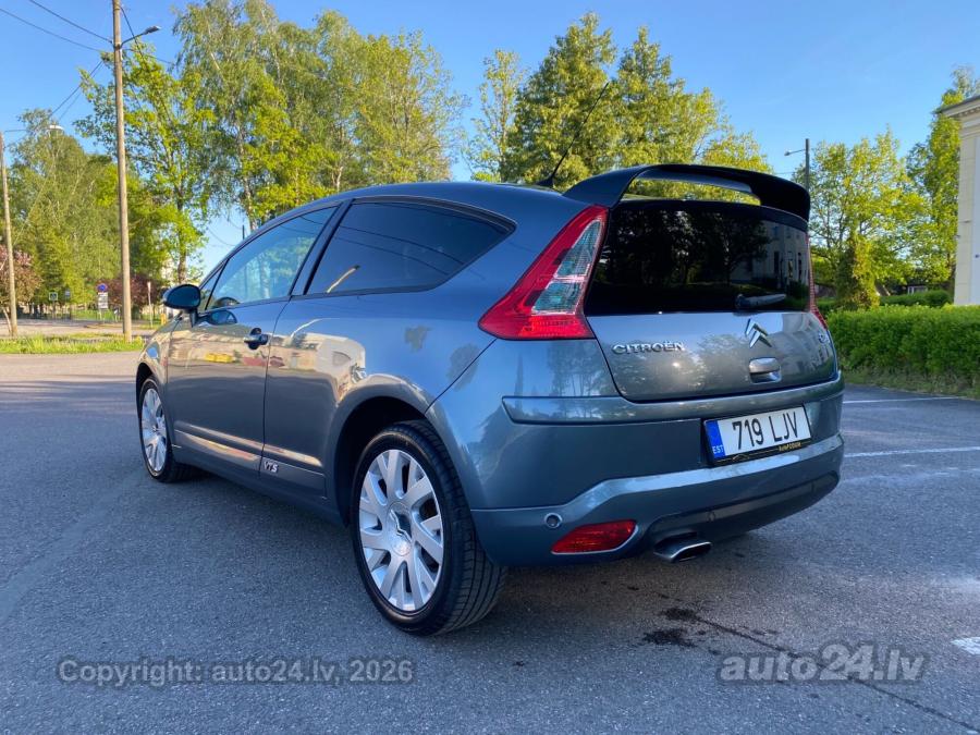 Pelēks Citroen C4 2005 Tallina, ar dzinēja tilpumu 2.00 L un nobraukumu 116 tūkst. km par 4199 €, foto 3 vietnē AUTOMOTO.COM.LV
