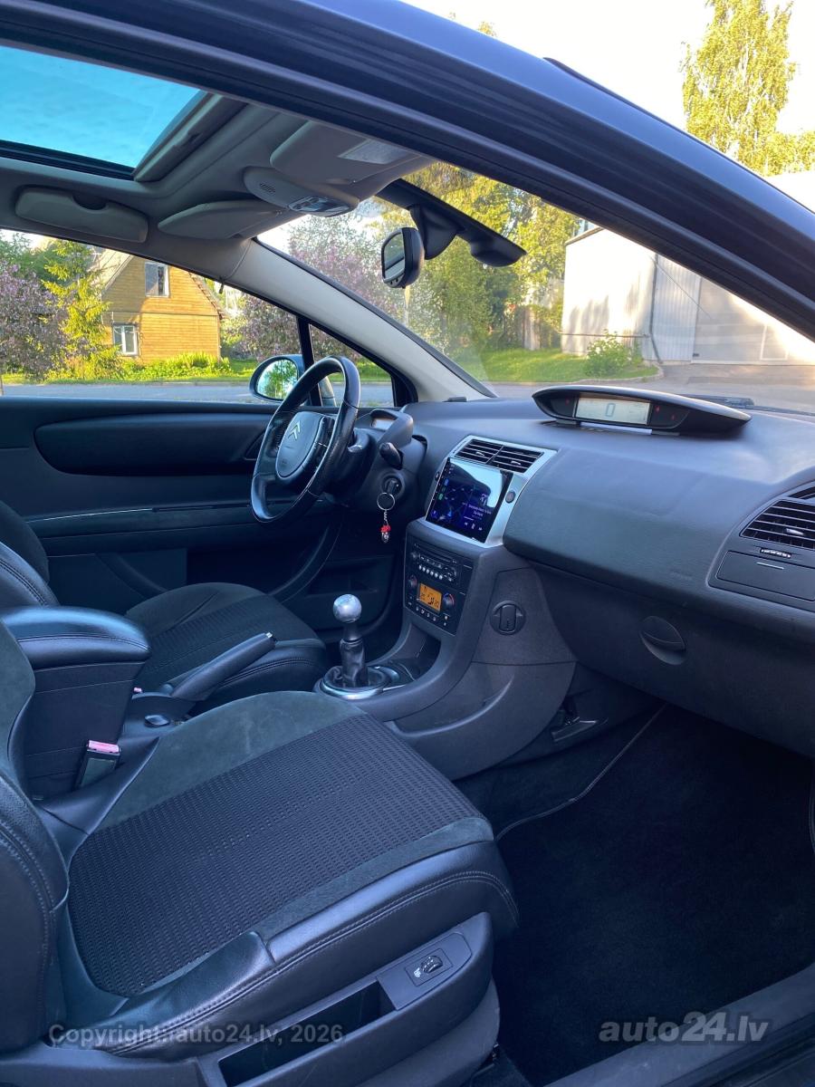 Pelēks Citroen C4 2005 Tallina, ar dzinēja tilpumu 2.00 L un nobraukumu 116 tūkst. km par 4199 €, foto 8 vietnē AUTOMOTO.COM.LV