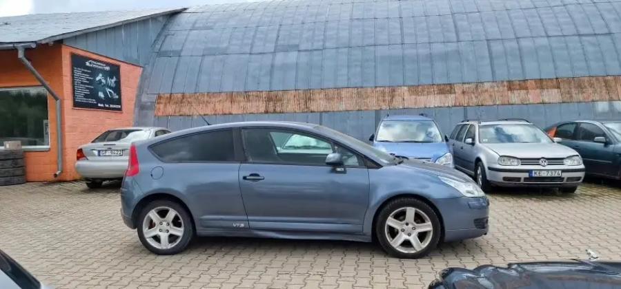 Pelēks Citroen C4 2005 Valmiera, ar dzinēja tilpumu 1.60 L un nobraukumu 351 tūkst. km par 1500 €, foto 3 vietnē AUTOMOTO.COM.LV