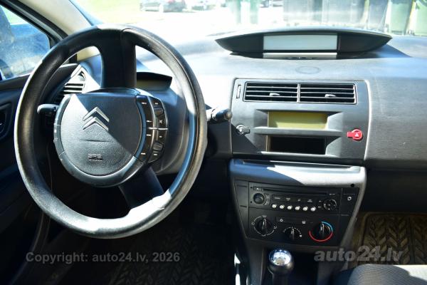Grey Citroen C4 2005 in Tartu, with an engine capacity of 1.40 L and mileage of 192 thousand km for 550 €, photo 6 on AUTOMOTO.COM.LV