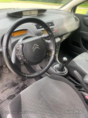 Pelēks Citroen C4 2005 Veru, ar dzinēja tilpumu 1.60 L un nobraukumu 226 tūkst. km par 1390 €, foto 6 vietnē AUTOMOTO.COM.LV