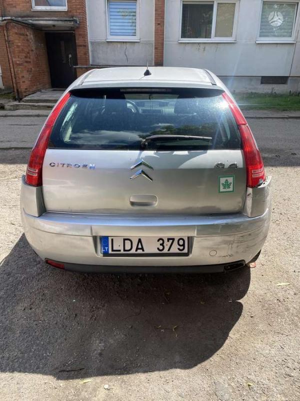 Grey Citroen C4 2005 in Kaunas, with an engine capacity of 1.59 L and mileage of 274 thousand km for 650 €, photo 3 on AUTOMOTO.COM.LV