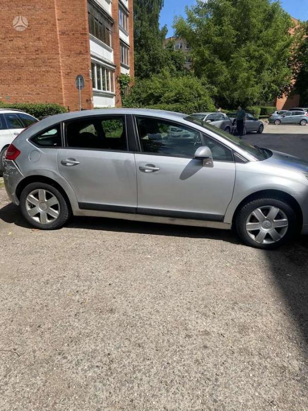 Pelēks Citroen C4 2005 Kauņa, ar dzinēja tilpumu 1.59 L un nobraukumu 274 tūkst. km par 650 €, foto 2 vietnē AUTOMOTO.COM.LV
